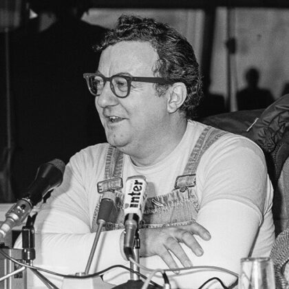 Coluche : L’héritage et les mystères autour de la mort de l’humoriste ...